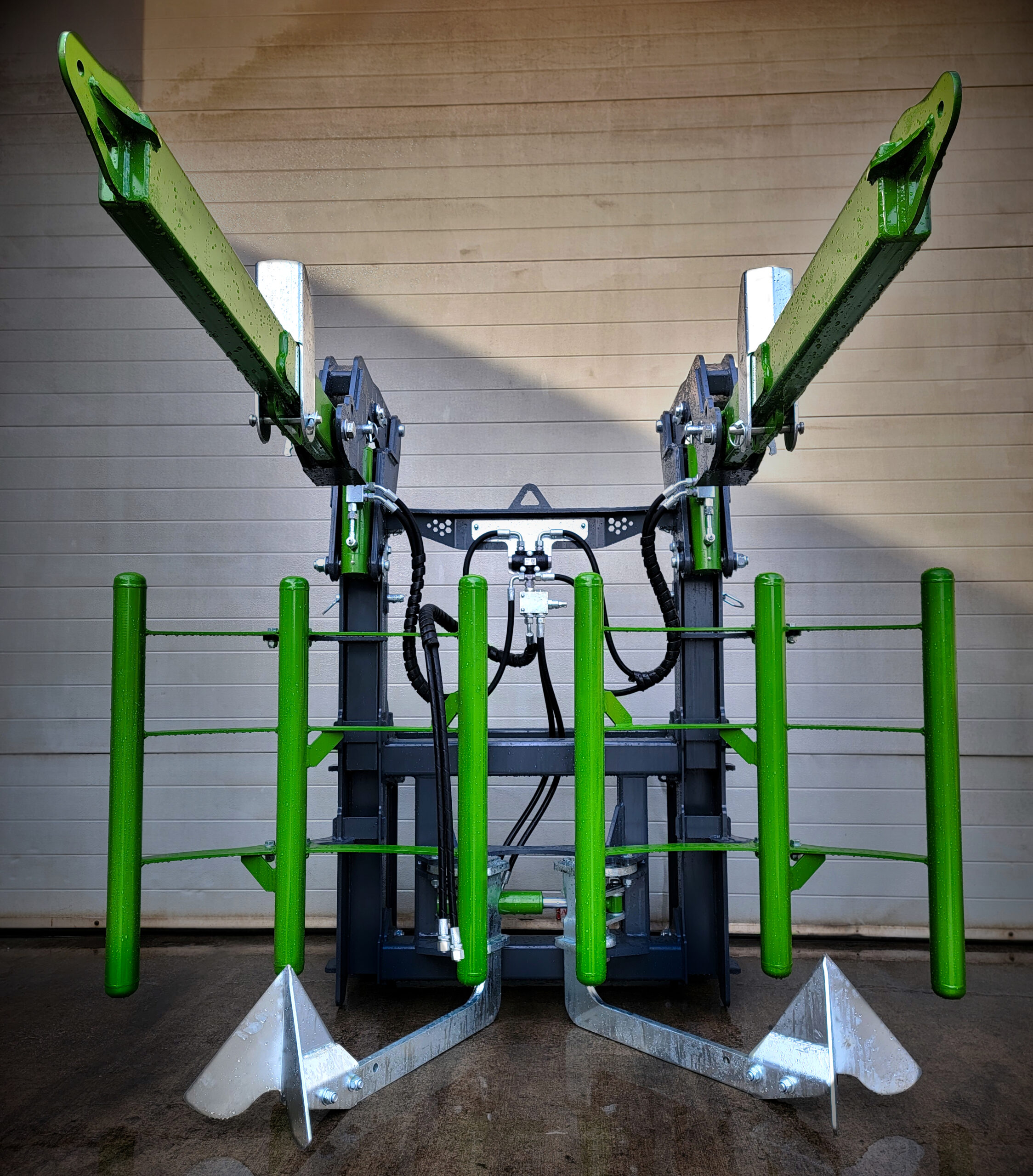 Range of bag lifters, crushers and cutters offer safer handling