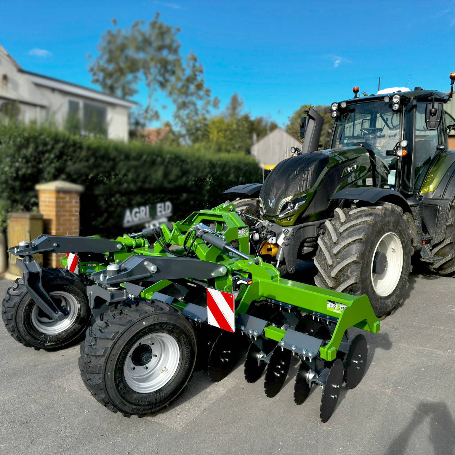 Duo Disc Cultivator, designed for tasks such as mixing crop