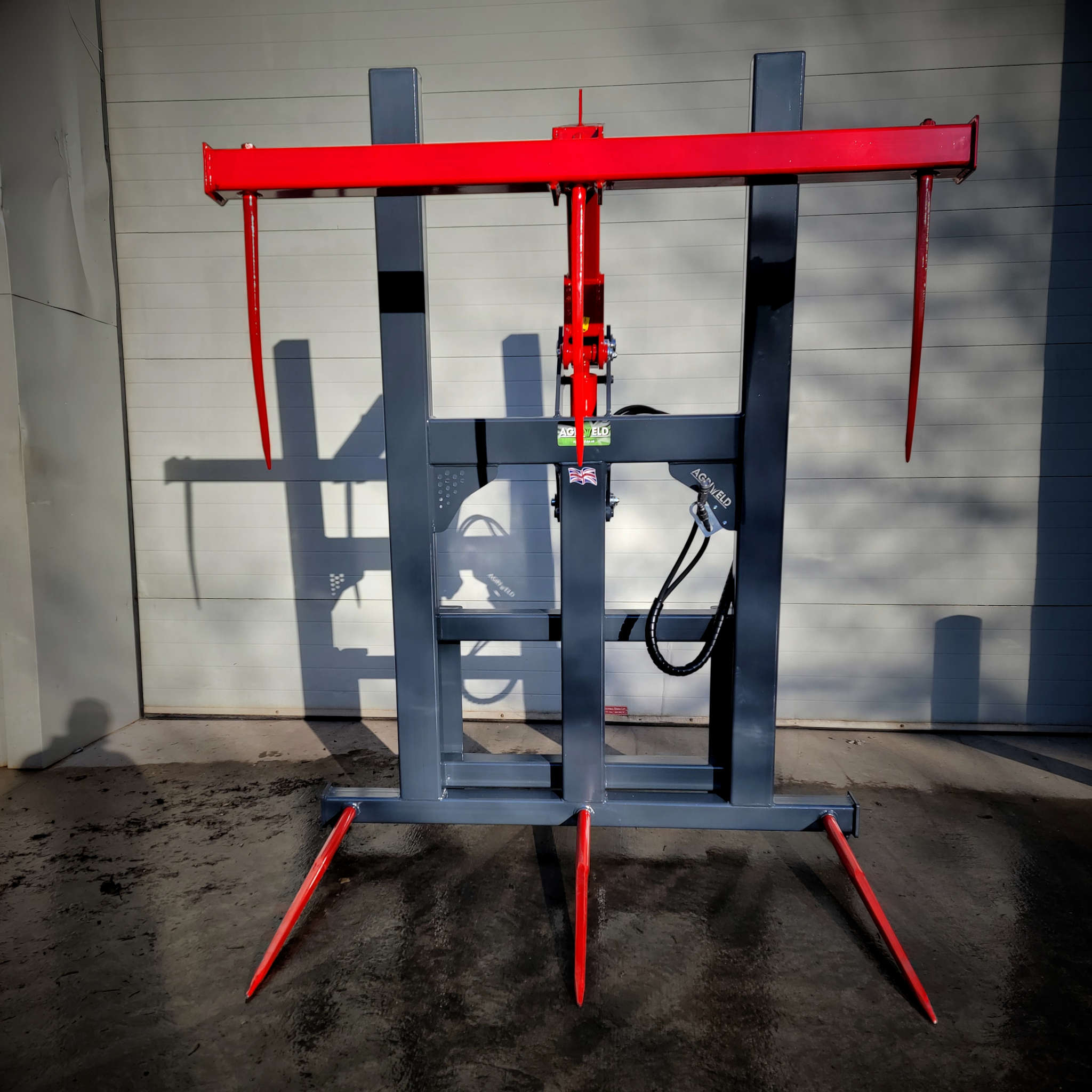 Range of bale handlers and squeezers for all bale types