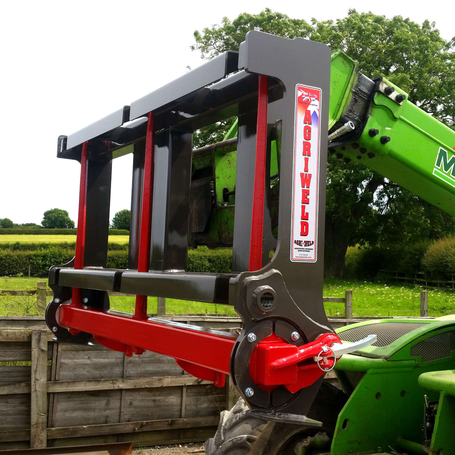 Range of bale handlers and squeezers for all bale types