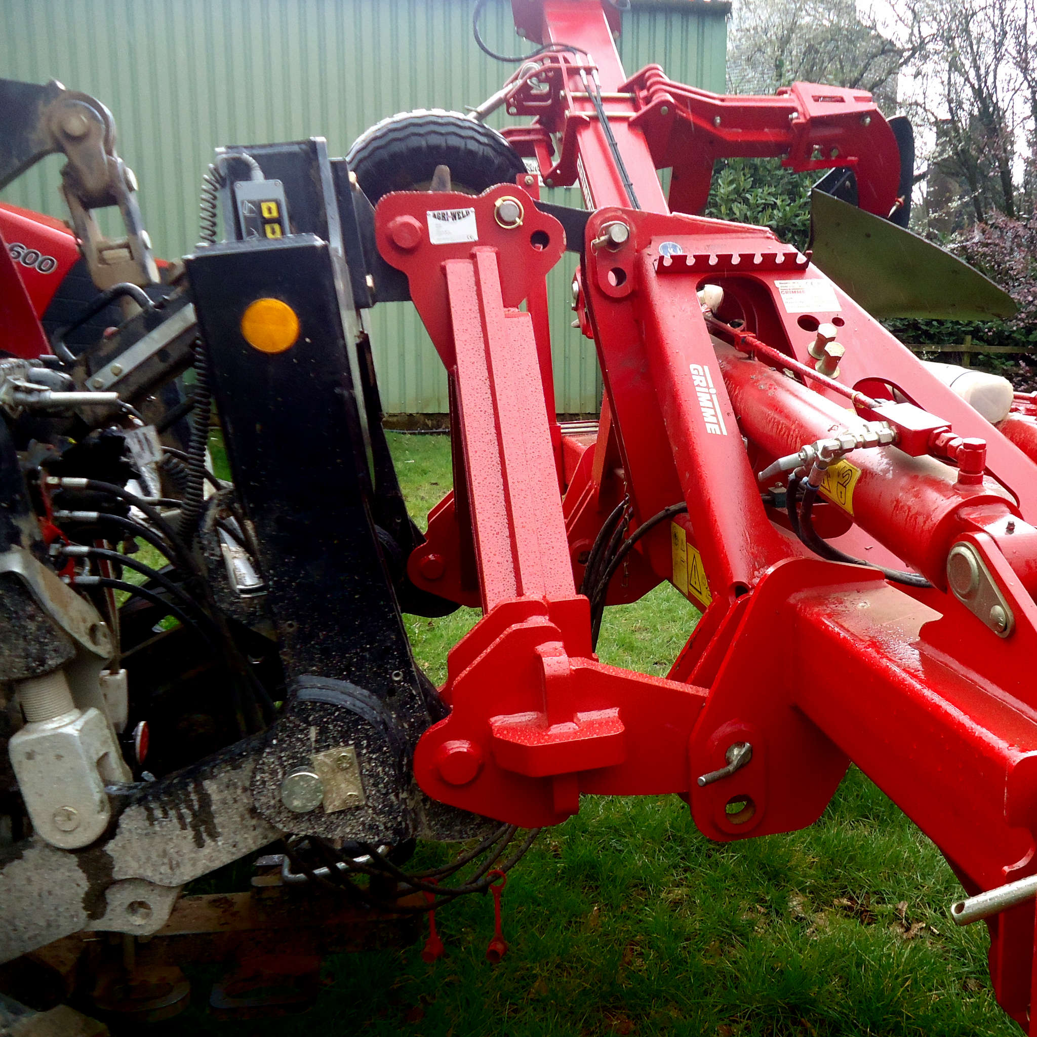 Adapters allow telehandlers to use different attachment type